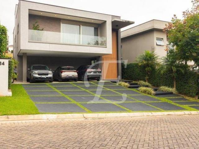 Casa a venda no Tamboré 11