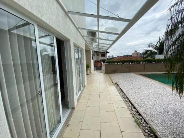 Casa à venda no Tremembé com 506m² 3 dormitórios 1 suíte 2 banheiros 5 vagas