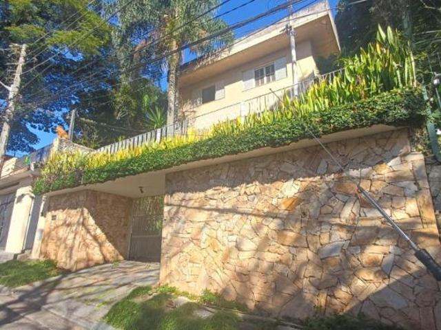 CASA Á VENDA NO TREMEMBÉ Z/N ÁREA ÚTIL DE 460M2 COM 5 SUÍTES AMPLAS 4 SALAS COM 4 VAGAS DE GARAGEM