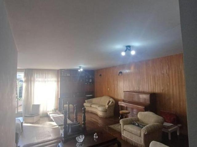 CASA Á VENDA NO TREMEMBÉ Z/N ÁREA ÚTIL DE 460M2 COM 5 SUÍTES AMPLAS 4 SALAS COM 4 VAGAS DE GARAGEM