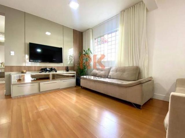 CASA à venda no Trevo | 3 Quartos 1 suíte, 8 Vagas