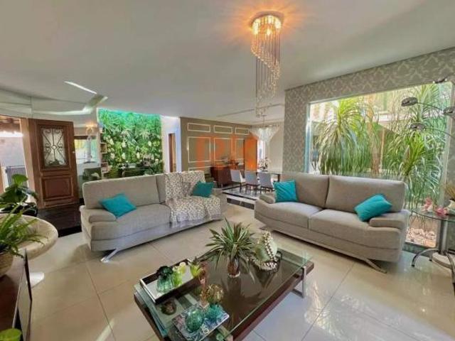 CASA Á VENDA NO TREVO BH