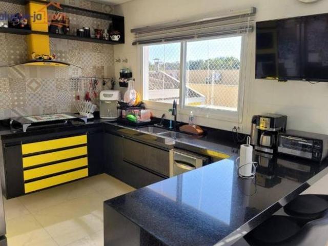 Casa à venda no Urbanova São José dos Campos/SP com 210 m²