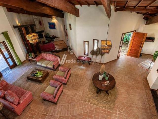 Casa à Venda no Vale Verde em Valinhos/SP