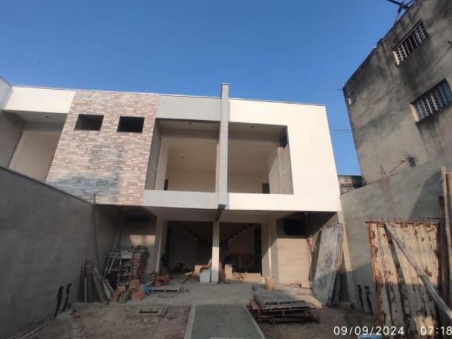 Casa à venda no Vale das Amendoeiras