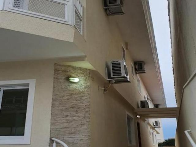Casa à venda no Vila Yara com 4 quartos