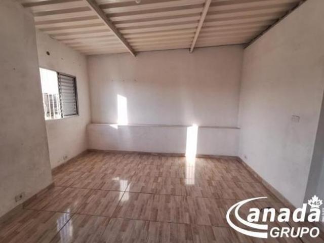 Casa à venda no Vila Ayrosa com 4 quartos