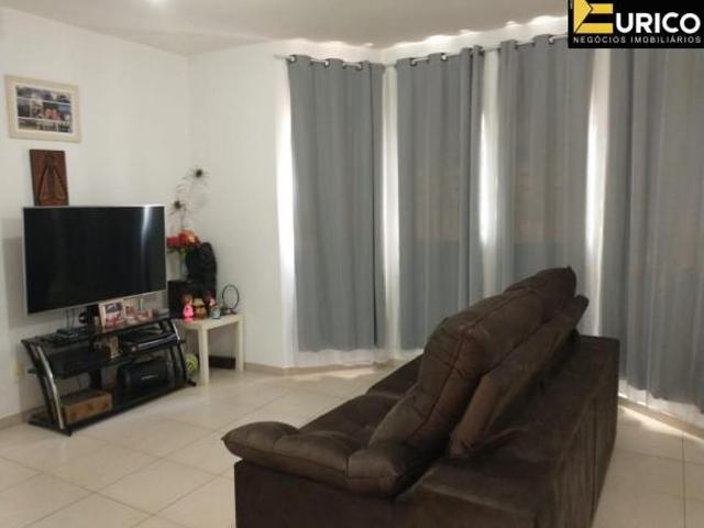 Casa à venda no VILA CAPUAVA em Valinhos/SP