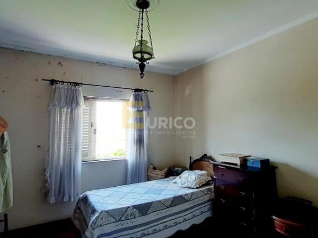 Casa à venda no VILA EMBARÉ em Valinhos/SP