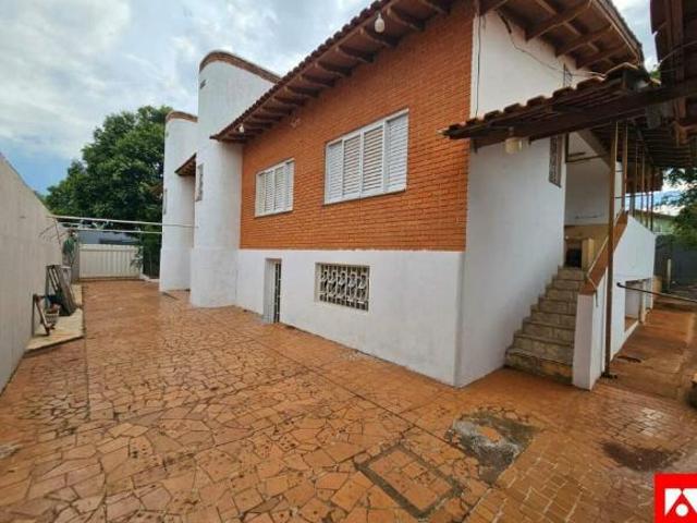 Casa à venda no Vila Grego em Santa Bárbara d&apos Oeste com 3 quartos 1 suíte e 6 vagas de garagem