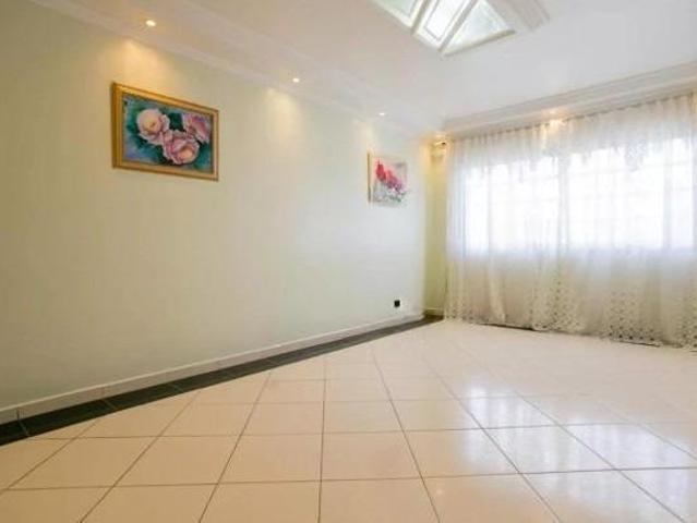 Casa à venda no Vila Pereira Cerca