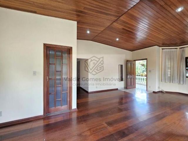 Casa a venda no Villa São Fernando Golf CLube