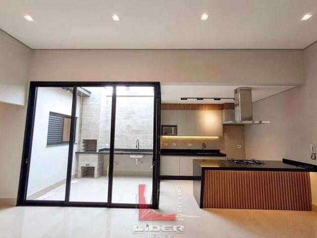 Casa à Venda no Villa Verde com 3 Dormitórios