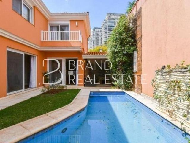Casa á venda no Village Cidade Jardim, 424m². 4 suítes, 4 vagas