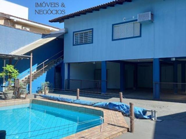 Casa à Venda no Village Flamboyant – Cuiabá/MT com Espaço Gourmet e Piscina
