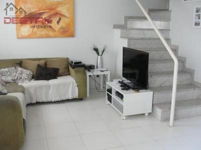 Casa a Venda no Village Jardim Versailles em Jundiaí/SP