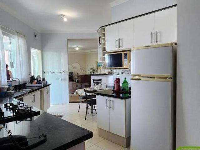 Casa à venda no Village La Montagne Estuda permuta por apartamento até R$500 mil