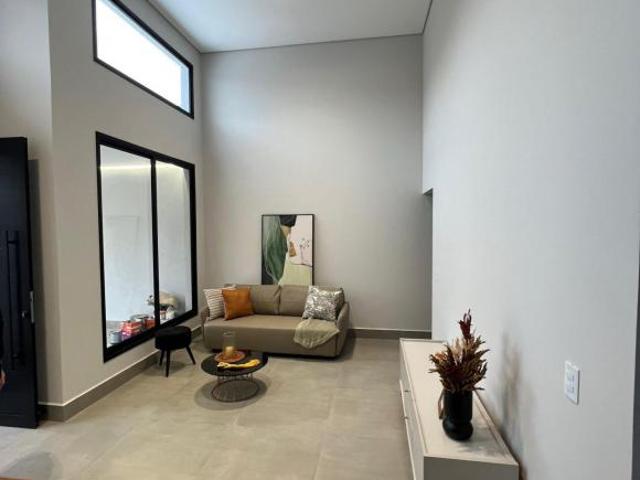 Casa à Venda no Village Moutonnée, Salto – 3 quartos, 104m²