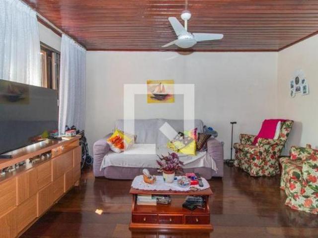 Casa à Venda Nonoai, 2 Quartos, 208 m² Porto Alegre