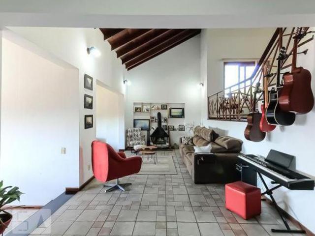Casa à Venda Nonoai, 5 Quartos, 360 m² Porto Alegre