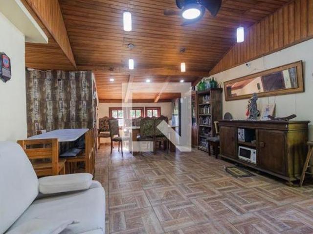 Casa à Venda Nonoai, 6 Quartos, 100 m² Porto Alegre