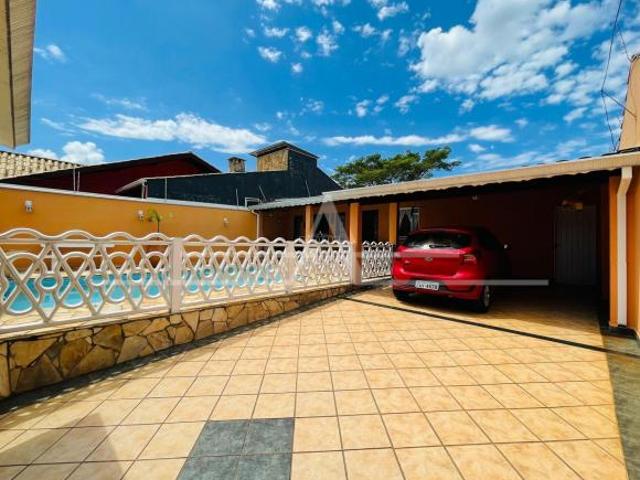 Casa à venda nos Altos de Bragança