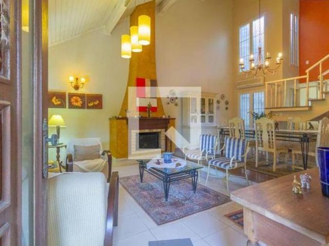 Casa à Venda Nossa Sra das Graças, 3 Quartos, 189 m² Canoas