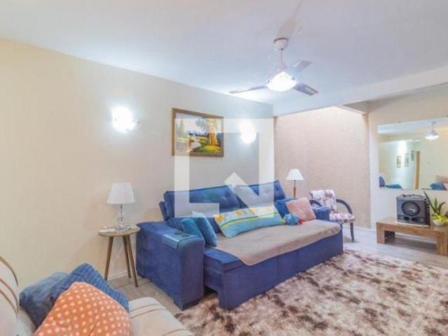 Casa à Venda Nossa Sra das Graças, 4 Quartos, 154 m² Canoas