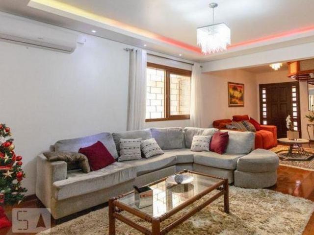 Casa à Venda Nossa Sra das Graças, 4 Quartos, 190 m² Canoas