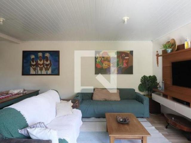 Casa à Venda Nossa Sra das Graças, 4 Quartos, 234 m² Canoas