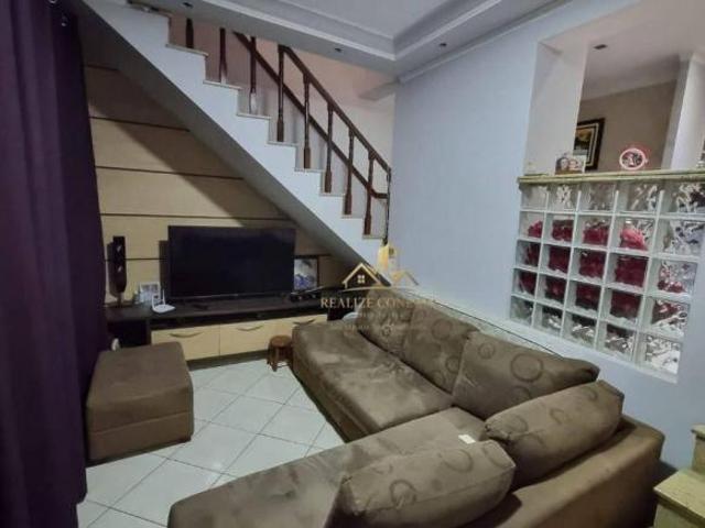 Casa à venda na Cohab II com 3 suítes e 2 vagas