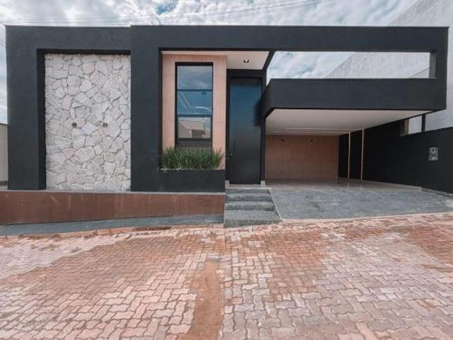 CASA À VENDA NA COLONIA AGRÍCOLA SAMAMBAIA