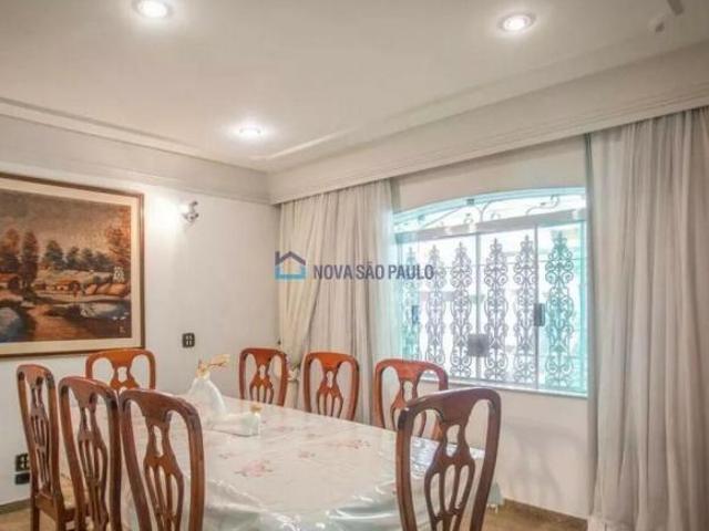 Casa à Venda na Chácara Inglesa, 7 suítes, 3 vagas, piscina, churraqueira