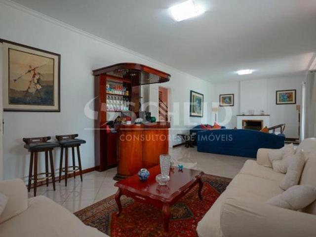Casa à venda na Chácara Monte Alegre. 700 m² T, 388 AC. 4 quartos 2 suítes, 4 vagas