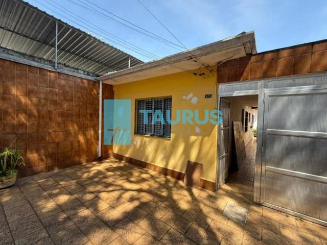 Casa à venda na Chácara Santo Antônio, 2 dormitórios, 4 vagas, 200m²