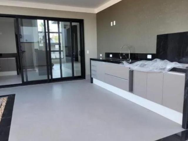 CASA A VENDA NA CHÁCARAS SILVANIA VALINHOS