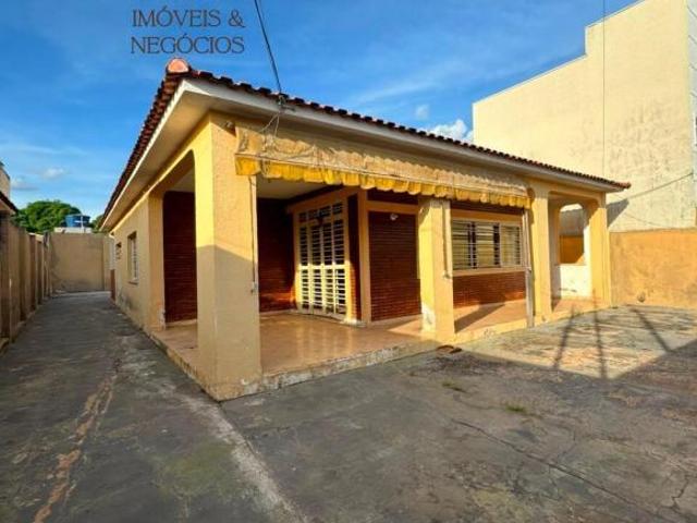 Casa à Venda na Cidade Alta em Cuiabá – 3 Quartos e 364m² de Terreno