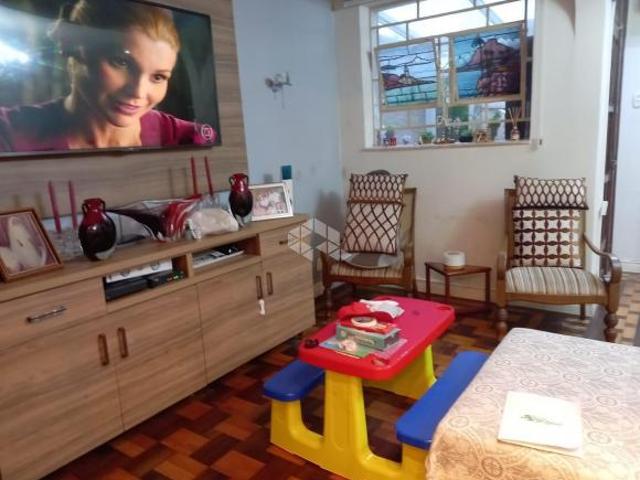 Casa à venda na Cidade Baixa com 5 quartos e amplo espaço de lazer