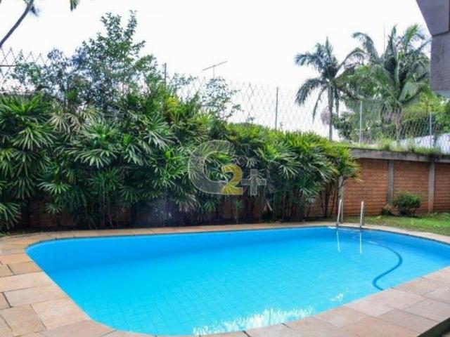 Casa á venda na Cidade Jardim, 5 quartos, 4 suítes, 4 vagas de garagem