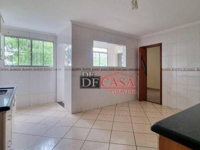 Casa a venda na cidade Líder com 4 dormitórios