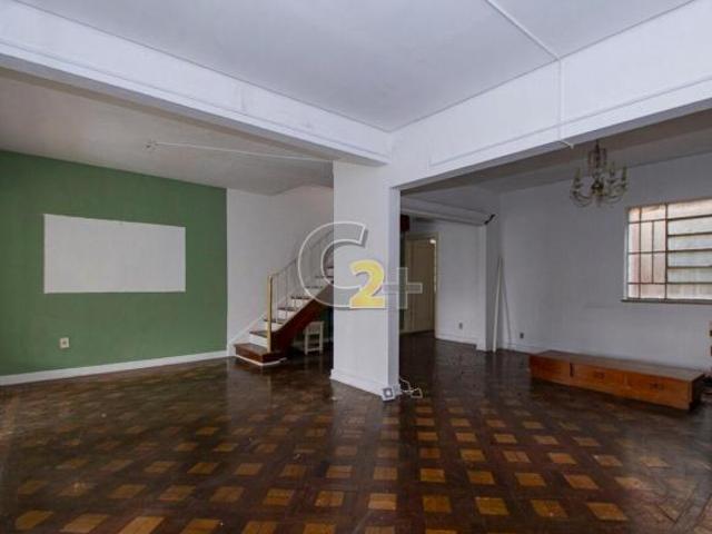Casa á venda na Aclimação, 295 m², 3 quartos, 2 vagas de garagem