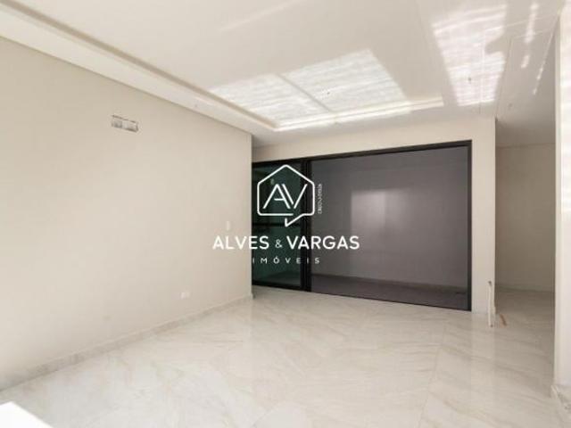 Casa à venda na Água Verde