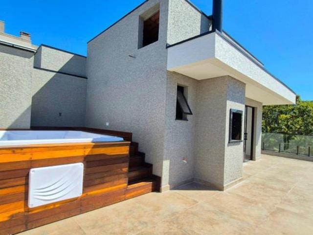 Casa à venda na Água Verde
