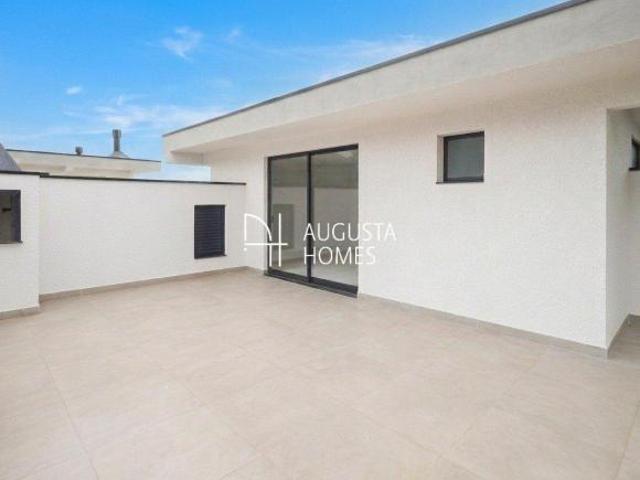 Casa à venda na Água Verde