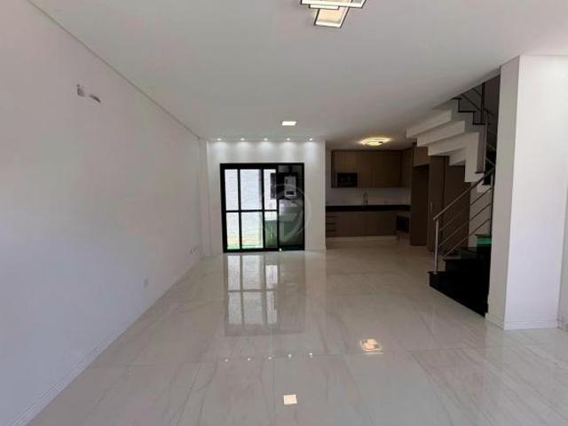 Casa à venda na Água Verde