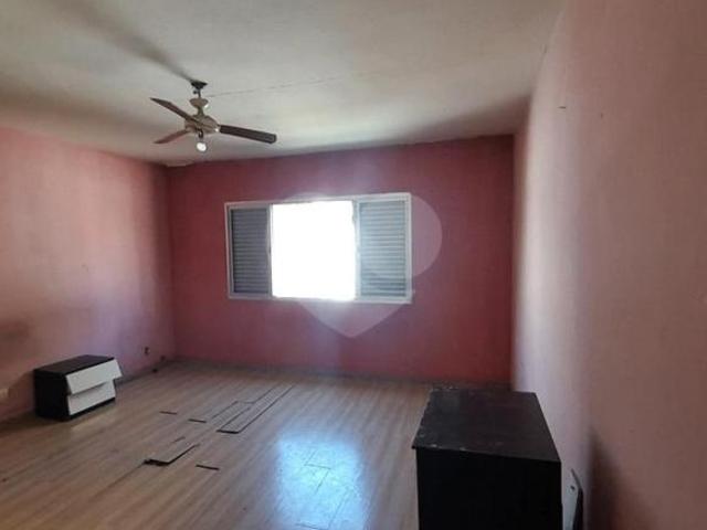 Casa à venda na Água Branca