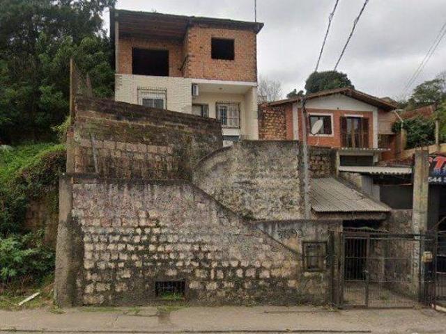 Casa à venda na Avenida Professor Oscar Pereira, com 3 dormitórios
