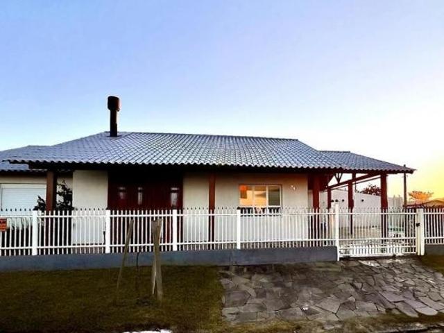 Casa à venda na beira mar de Imbé