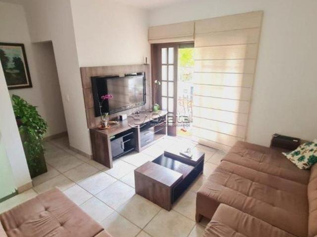 Casa à venda na Granja Olga I