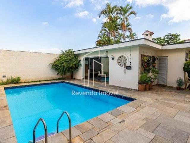 Casa à venda na Granja Julieta, 2 andares, com 4 Suítes e 4 Vagas em 363 m² a 300 metros do Parque